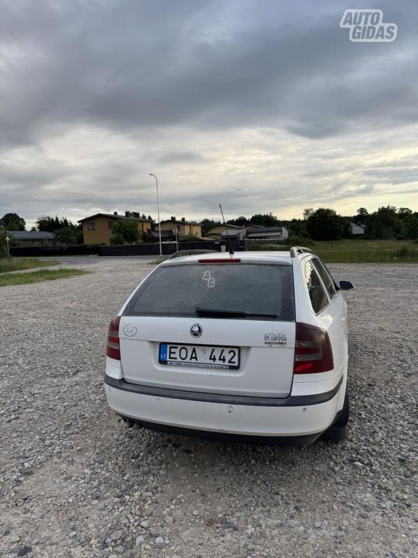 Skoda Octavia 2005 in Vilnius, with an engine capacity of 2.00 L and mileage of 408 thousand km for 1600 €, photo 4 on AUTOMOTO.COM.LV
