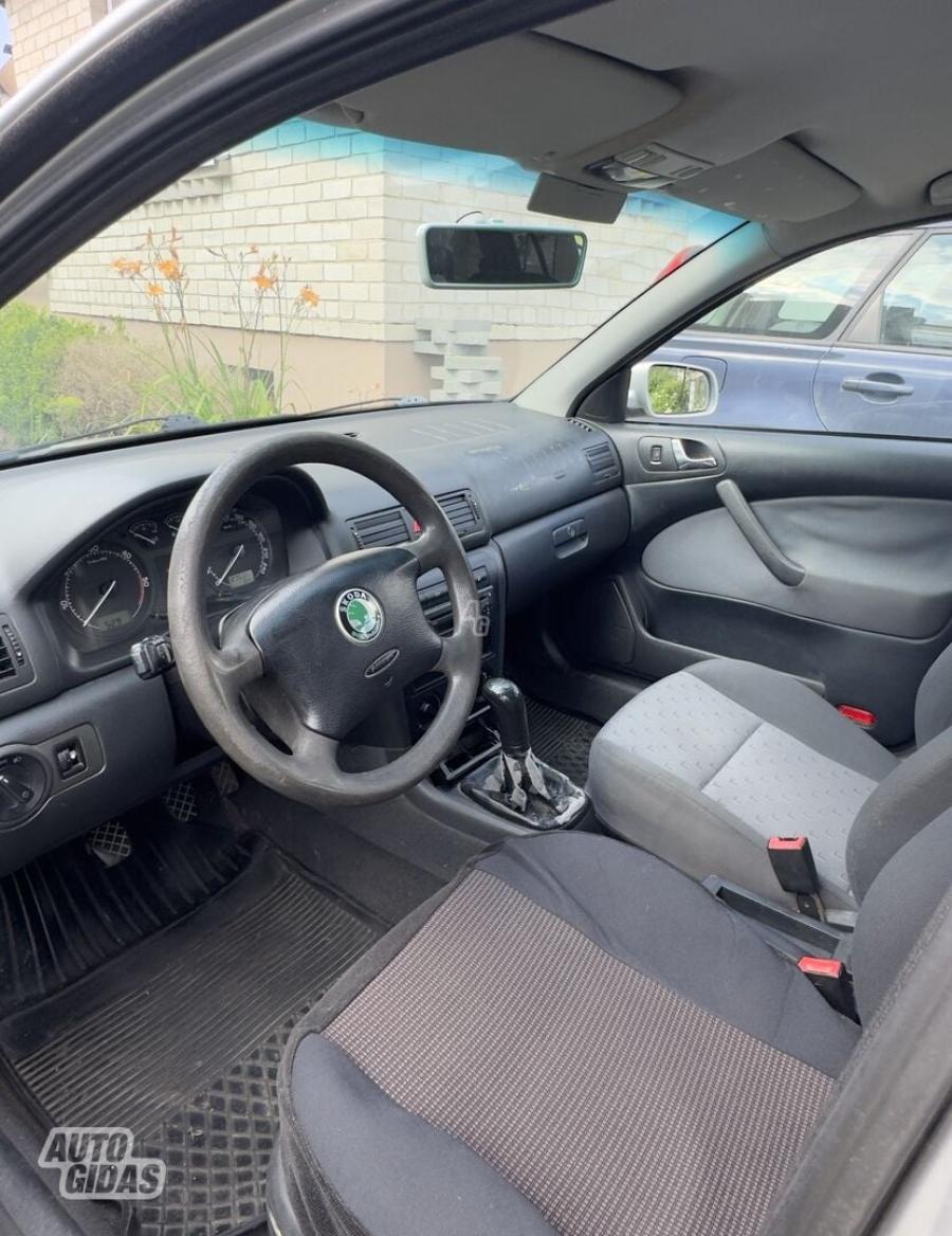 Skoda Octavia 2005 in Vilnius, with an engine capacity of 1.90 L and mileage of 275 thousand km for 2500 €, photo 10 on AUTOMOTO.COM.LV