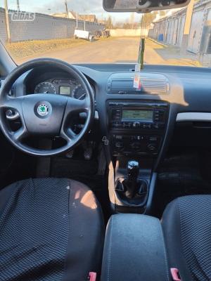 Skoda Octavia 2006 Pakruojis, ar dzinēja tilpumu 1.90 L un nobraukumu 474 tūkst. km par 1600 €, foto 6 vietnē AUTOMOTO.COM.LV