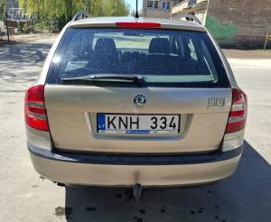 Шкода Октавия 2006 в Укмерге, объемом двигателя 1.60 л и пробегом 331 тыс. км за 1200 €, фото 4 на AUTOMOTO.COM.LV