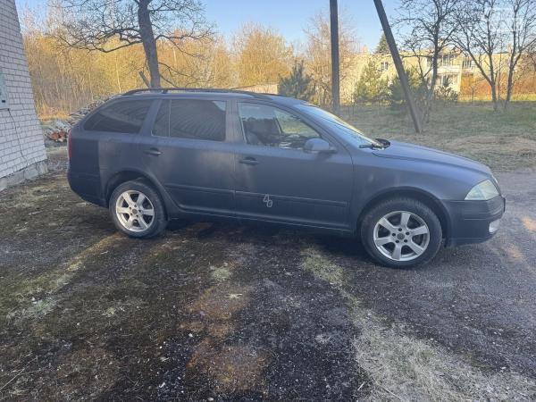 Skoda Octavia 2006 in Vilnius, with an engine capacity of 1.90 L and mileage of 41 thousand km for 2200 €, photo 4 on AUTOMOTO.COM.LV