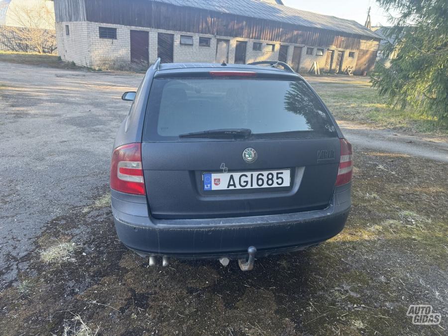 Skoda Octavia 2006 in Vilnius, with an engine capacity of 1.90 L and mileage of 41 thousand km for 2200 €, photo 9 on AUTOMOTO.COM.LV
