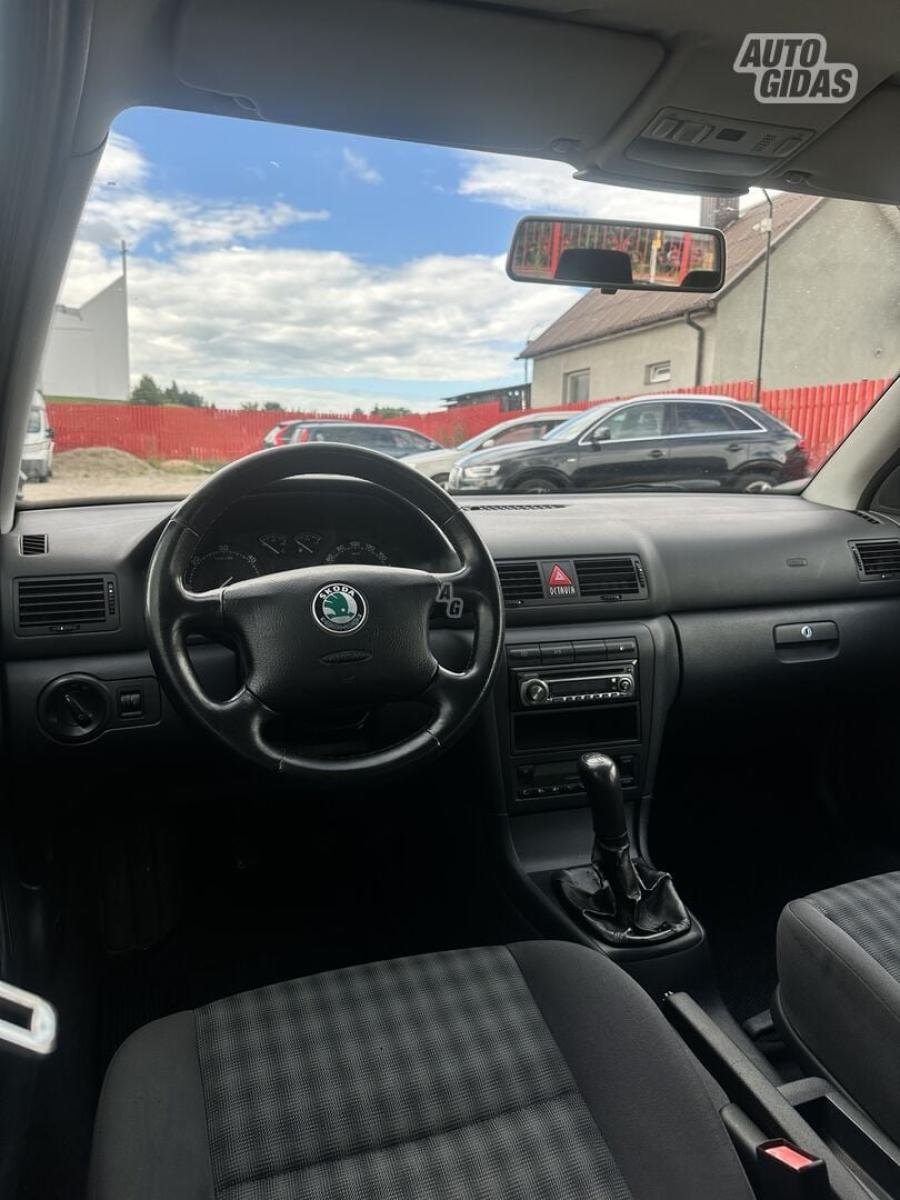 Skoda Octavia 2006 in Pabrade, with an engine capacity of 1.90 L and mileage of 283 thousand km for 2499 €, photo 11 on AUTOMOTO.COM.LV