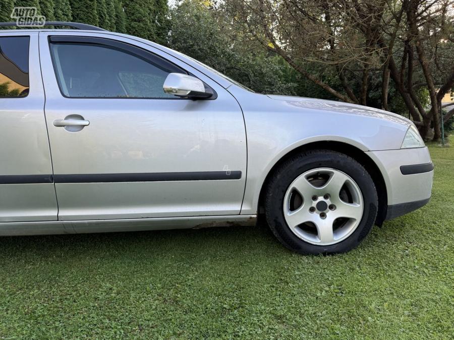 Skoda Octavia 2006 in Utena, with an engine capacity of 2.00 L and mileage of 350 thousand km for 1250 €, photo 10 on AUTOMOTO.COM.LV