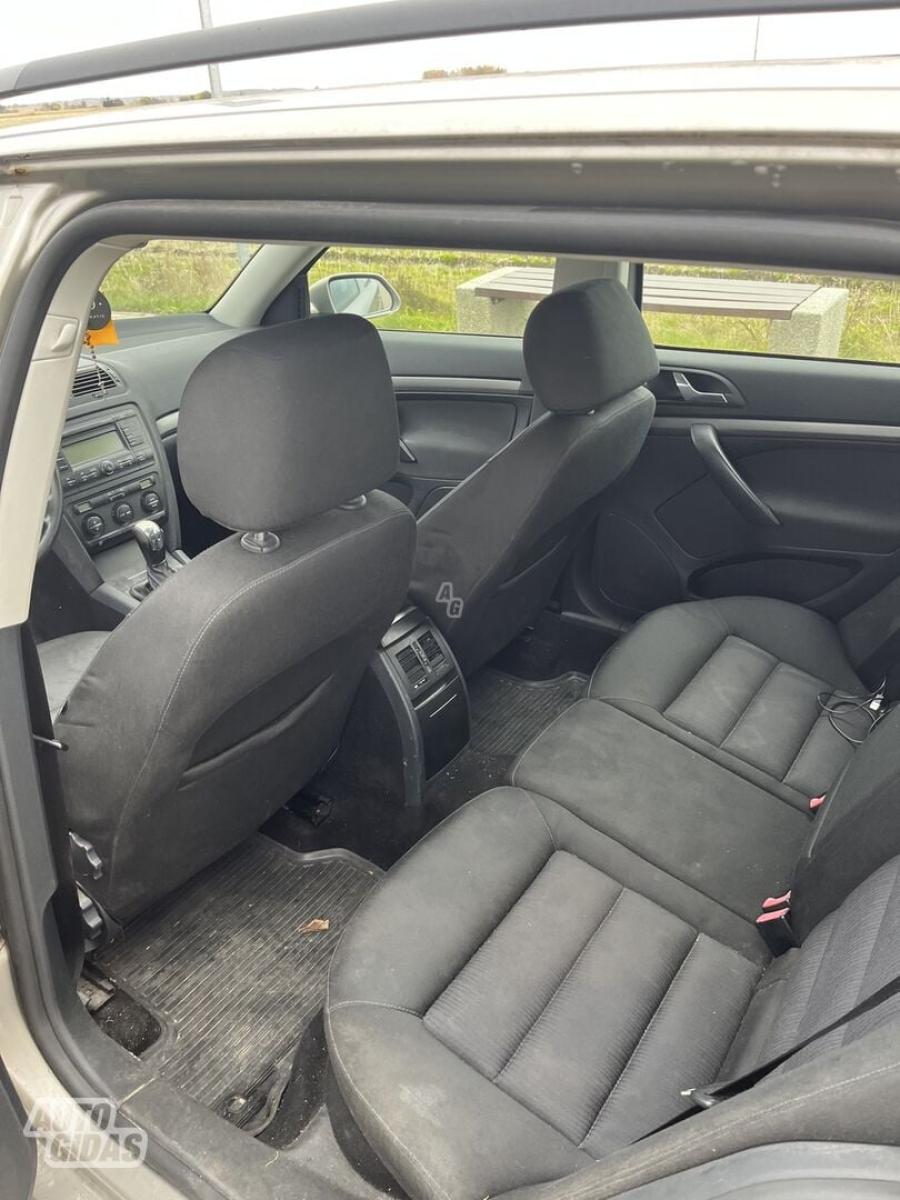 Skoda Octavia 2006 Gargždai, ar dzinēja tilpumu 1.90 L un nobraukumu 310 tūkst. km par 950 €, foto 8 vietnē AUTOMOTO.COM.LV