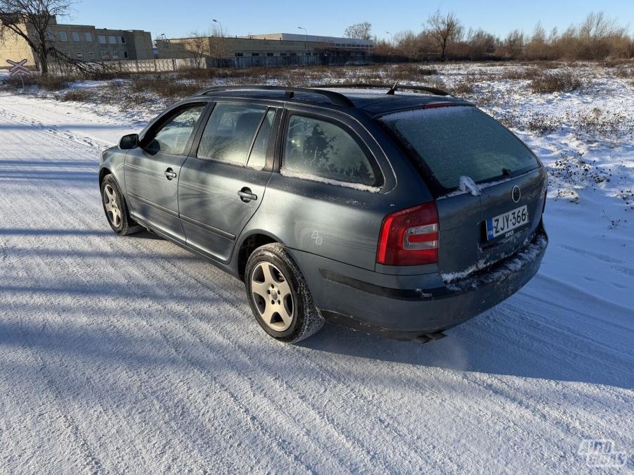 Skoda Octavia 2007 Šauļi, ar dzinēja tilpumu 2.00 L un nobraukumu 360 tūkst. km par 1400 €, foto 4 vietnē AUTOMOTO.COM.LV