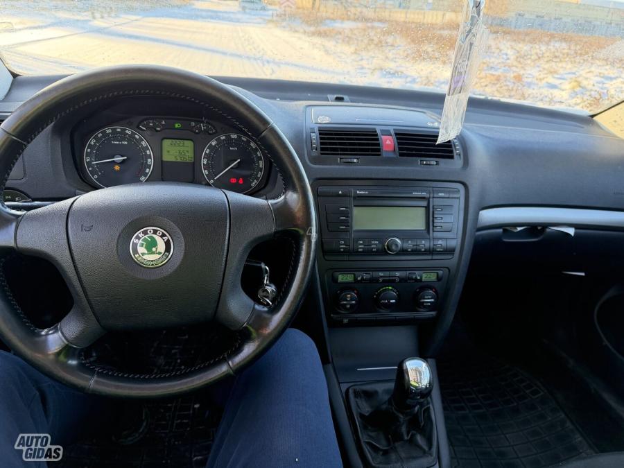 Skoda Octavia 2007 Šauļi, ar dzinēja tilpumu 2.00 L un nobraukumu 360 tūkst. km par 1400 €, foto 9 vietnē AUTOMOTO.COM.LV