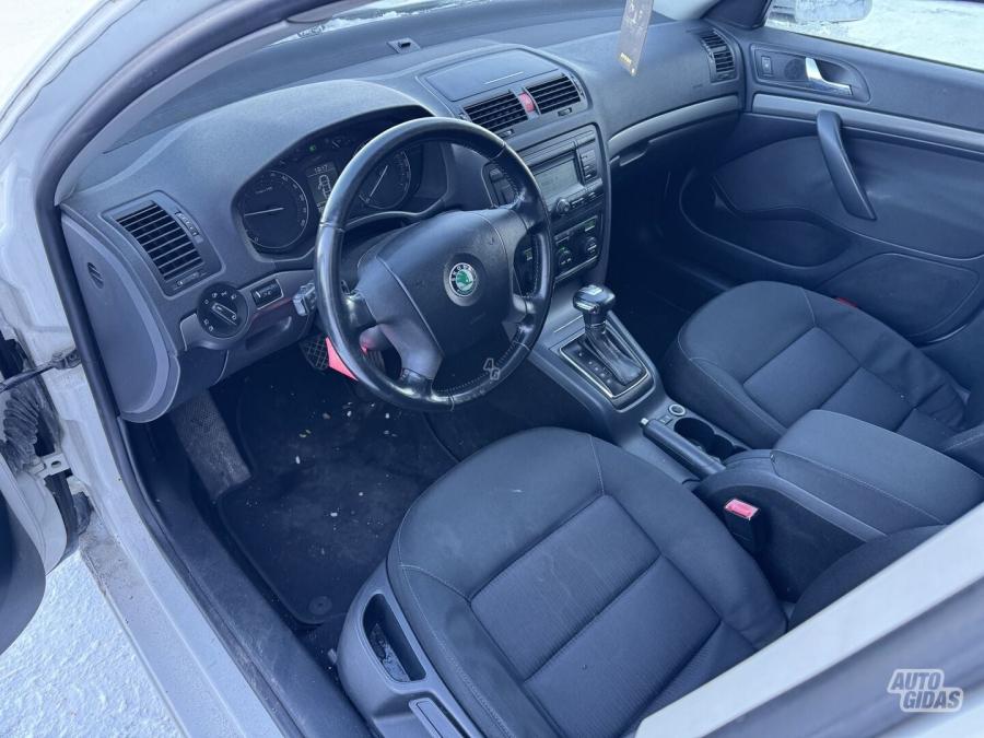 Skoda Octavia 2007 in Vilnius, with an engine capacity of 2.00 L and mileage of 351 thousand km for 1850 €, photo 12 on AUTOMOTO.COM.LV