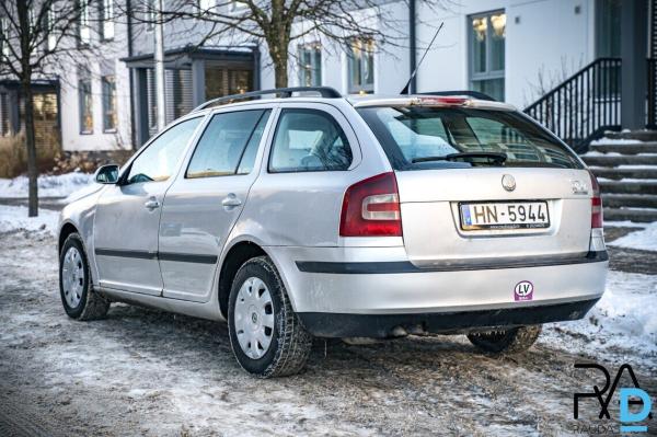 Skoda Octavia 2007 in Riga, with an engine capacity of 1.90 L and mileage of 294 thousand km for 1190 €, photo 4 on AUTOMOTO.COM.LV