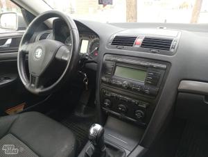 Skoda Octavia 2007 in Vilnius, with an engine capacity of 2.00 L and mileage of 279 thousand km for 1950 €, photo 17 on AUTOMOTO.COM.LV
