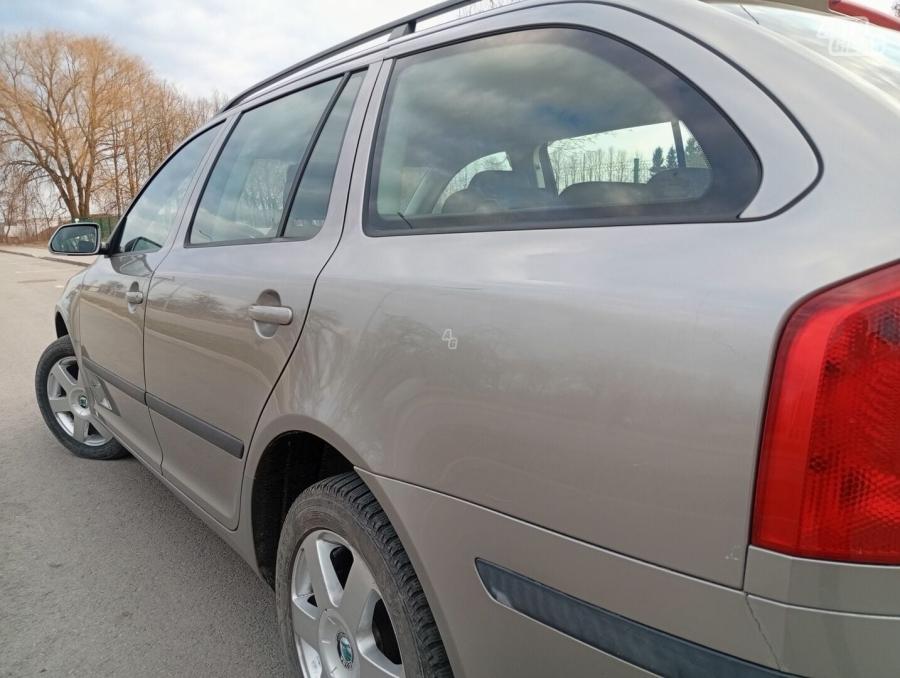 Skoda Octavia 2007 in Vilnius, with an engine capacity of 2.00 L and mileage of 278 thousand km for 1950 €, photo 12 on AUTOMOTO.COM.LV