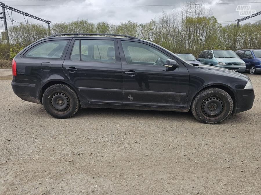 Skoda Octavia 2007 Viļņa, ar dzinēja tilpumu 2.00 L un nobraukumu 350 tūkst. km par 1950 €, foto 6 vietnē AUTOMOTO.COM.LV