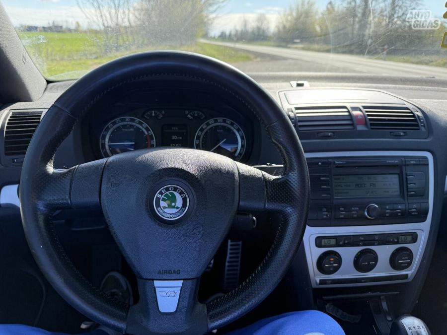 Skoda Octavia 2007 in Marijampole, with an engine capacity of 2.00 L and mileage of 227 thousand km for 1850 €, photo 12 on AUTOMOTO.COM.LV