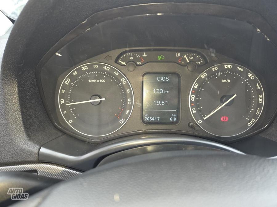 Шкода Октавия 2007 в Клайпеда, объемом двигателя 2.00 л и пробегом 205 тыс. км за 1700 €, фото 3 на AUTOMOTO.COM.LV