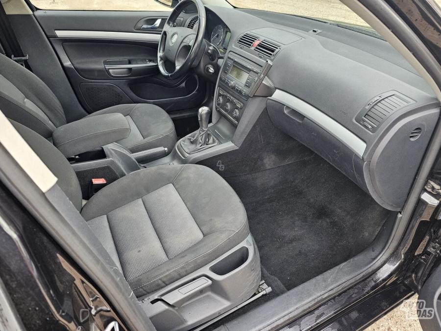 Skoda Octavia 2007 in Vilnius, with an engine capacity of 2.00 L and mileage of 350 thousand km for 2650 €, photo 11 on AUTOMOTO.COM.LV