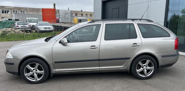 Skoda Octavia 2007 Kretinga, ar dzinēja tilpumu 1.80 L un nobraukumu 261 tūkst. km par 1500 €, foto 4 vietnē AUTOMOTO.COM.LV