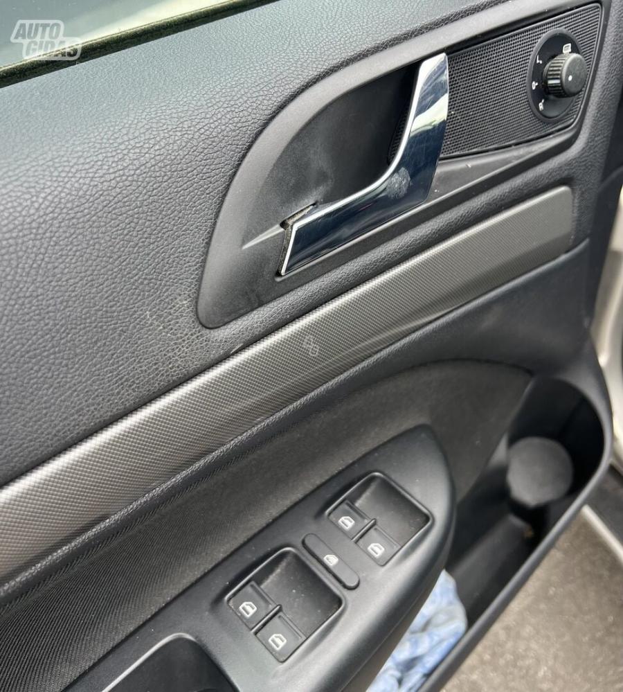 Skoda Octavia 2007 Kretinga, ar dzinēja tilpumu 1.80 L un nobraukumu 261 tūkst. km par 1500 €, foto 12 vietnē AUTOMOTO.COM.LV