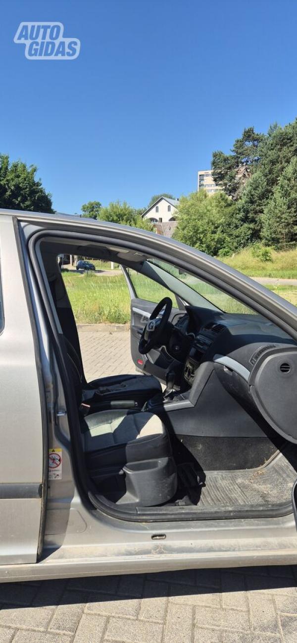 Skoda Octavia 2007 Viļņa, ar dzinēja tilpumu 1.60 L un nobraukumu 349 tūkst. km par 1650 €, foto 6 vietnē AUTOMOTO.COM.LV