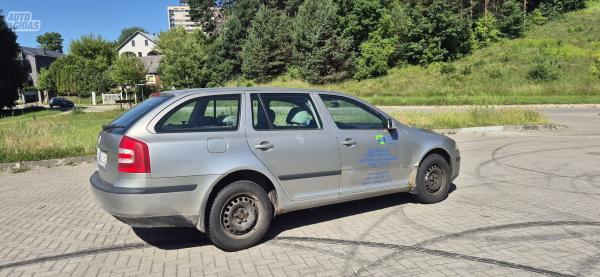 Skoda Octavia 2007 Viļņa, ar dzinēja tilpumu 1.60 L un nobraukumu 349 tūkst. km par 1650 €, foto 4 vietnē AUTOMOTO.COM.LV