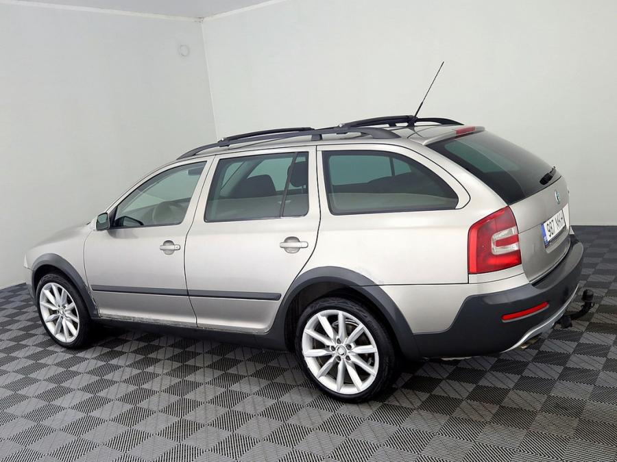 Skoda Octavia 2007 Tallina, ar dzinēja tilpumu 2.00 L un nobraukumu 416 tūkst. km par 1099 €, foto 14 vietnē AUTOMOTO.COM.LV