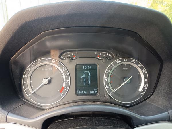 Skoda Octavia 2007 Pērnava, ar dzinēja tilpumu 2.00 L un nobraukumu 316 tūkst. km par 2499 €, foto 5 vietnē AUTOMOTO.COM.LV