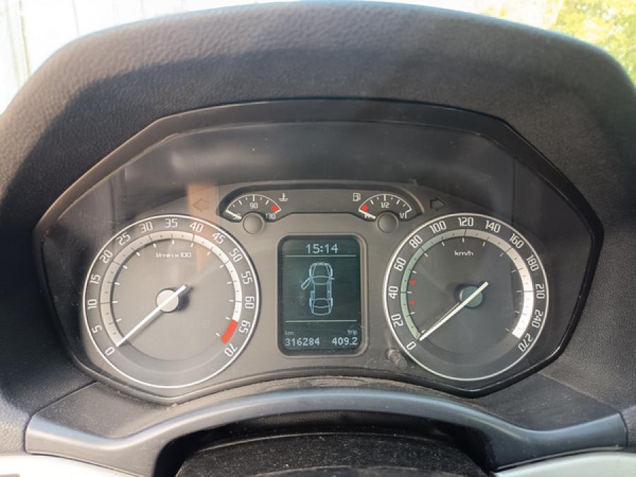 Skoda Octavia 2007 Pērnava, ar dzinēja tilpumu 2.00 L un nobraukumu 316 tūkst. km par 2499 €, foto 5 vietnē AUTOMOTO.COM.LV