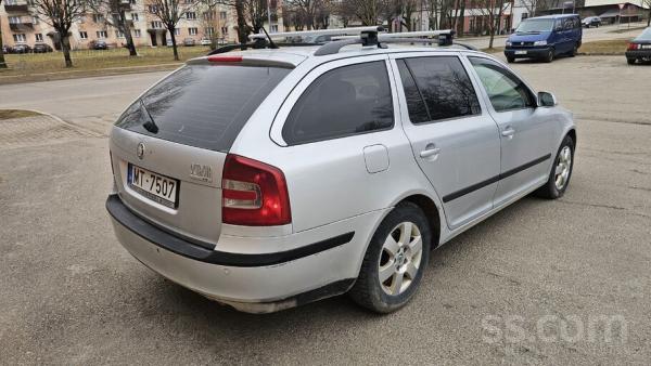 Skoda Octavia 2008 in Limbazi, with an engine capacity of 2.00 L and mileage of 272 thousand km for 1950 €, photo 5 on AUTOMOTO.COM.LV