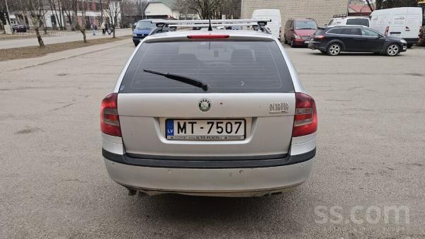 Skoda Octavia 2008 in Limbazi, with an engine capacity of 2.00 L and mileage of 272 thousand km for 1950 €, photo 6 on AUTOMOTO.COM.LV