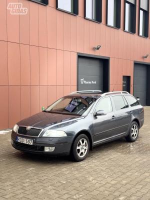 Skoda Octavia 2008 in Vilnius, with an engine capacity of 2.00 L and mileage of 300 thousand km for 1950 €, photo 2 on AUTOMOTO.COM.LV