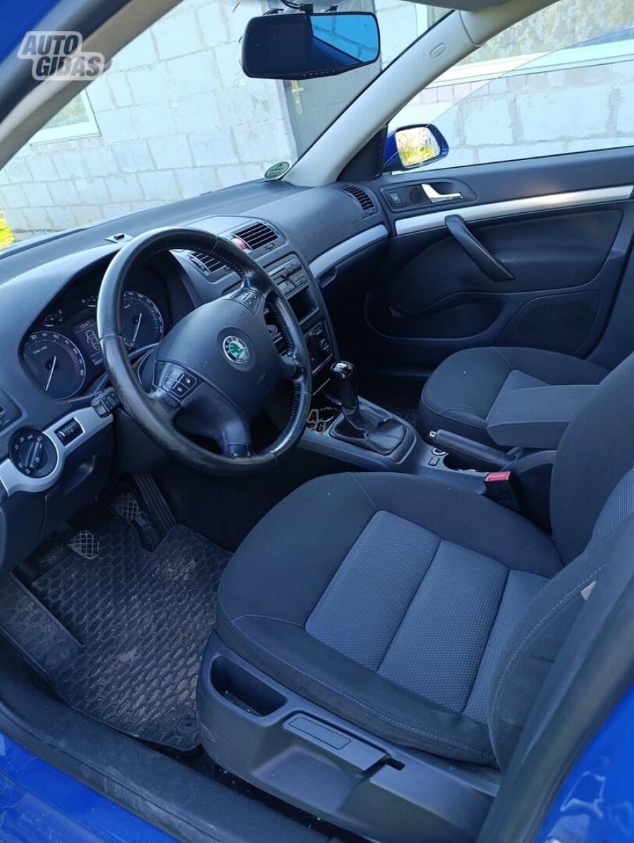 Skoda Octavia 2008 in Vilnius, with an engine capacity of 1.90 L and mileage of 307 thousand km for 2800 €, photo 11 on AUTOMOTO.COM.LV