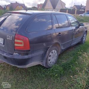 Skoda Octavia 2008 Pakruojis, ar dzinēja tilpumu 2.00 L un nobraukumu 445 tūkst. km par 999 €, foto 4 vietnē AUTOMOTO.COM.LV