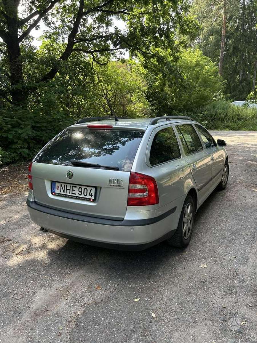 Шкода Октавия 2008 в Алитус, объемом двигателя 1.97 л и пробегом 320 тыс. км за 3000 €, фото 6 на AUTOMOTO.COM.LV