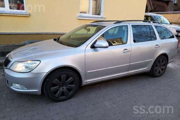 Skoda Octavia 2009 in Riga, with an engine capacity of 2.00 L and mileage of 273 thousand km for 3500 €, photo 1 on AUTOMOTO.COM.LV