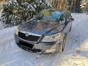 Skoda Octavia 2009 in Vilnius, with an engine capacity of 1.60 L and mileage of 267 thousand km for 4000 €, photo  on AUTOMOTO.COM.LV