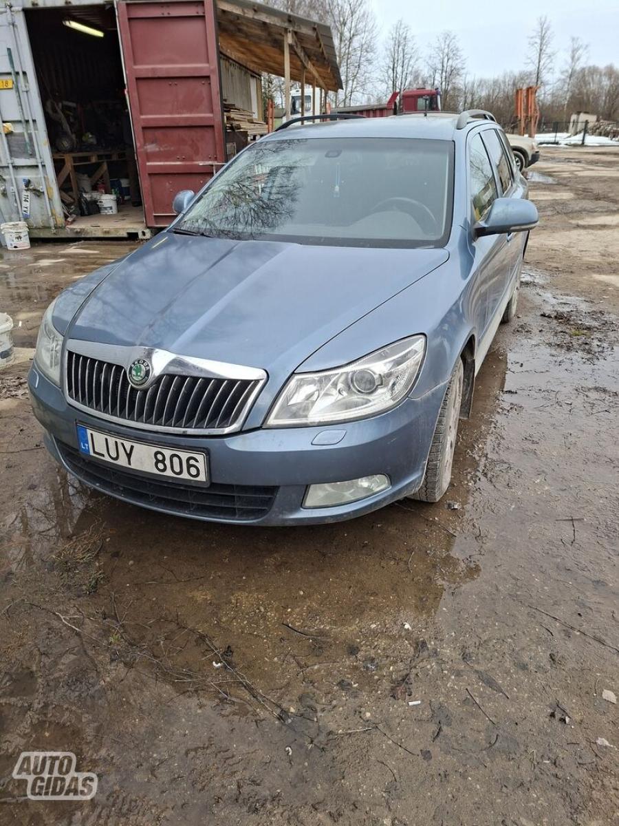 Skoda Octavia 2009 in Panevezys, with an engine capacity of 1.40 L and mileage of 300 thousand km for 1000 €, photo 1 on AUTOMOTO.COM.LV