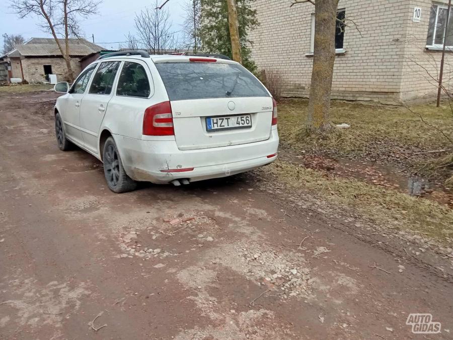 Skoda Octavia 2009 in Vilnius, with an engine capacity of 1.90 L and mileage of 393 thousand km for 1650 €, photo 2 on AUTOMOTO.COM.LV
