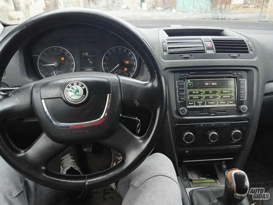 Skoda Octavia 2009 in Vilnius, with an engine capacity of 1.90 L and mileage of 393 thousand km for 1650 €, photo 4 on AUTOMOTO.COM.LV