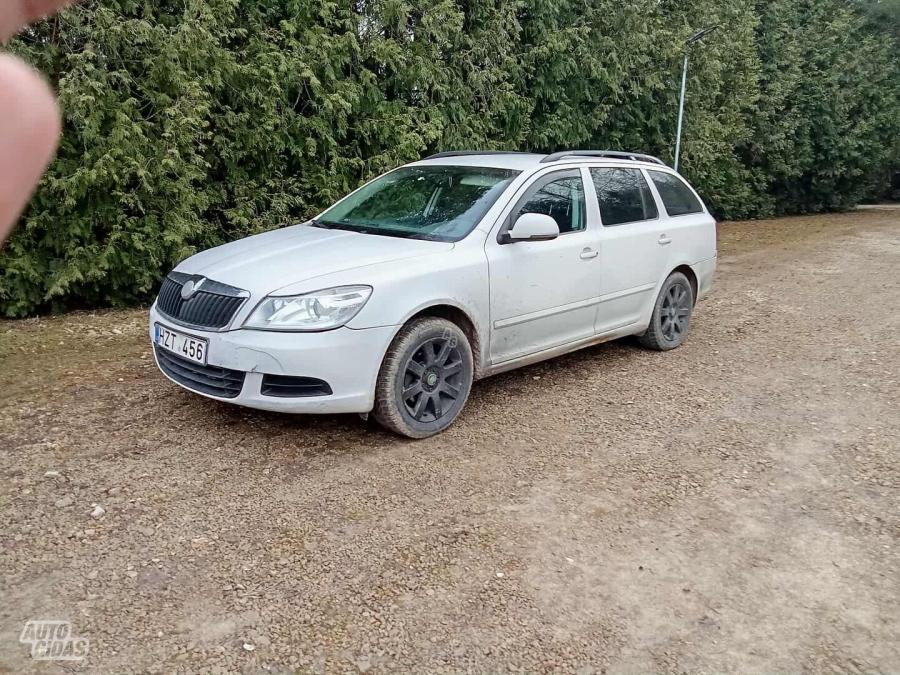 Skoda Octavia 2009 in Vilnius, with an engine capacity of 1.90 L and mileage of 393 thousand km for 1650 €, photo 9 on AUTOMOTO.COM.LV