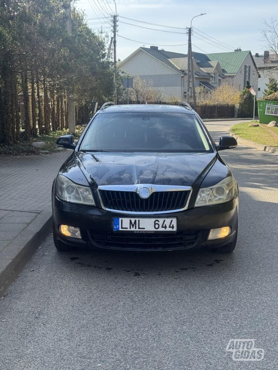 Skoda Octavia 2009 in Vilnius, with an engine capacity of 2.00 L and mileage of 350 thousand km for 1990 €, photo 6 on AUTOMOTO.COM.LV