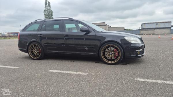 Skoda Octavia 2009 in Alytus, with an engine capacity of 2.00 L and mileage of 500 thousand km for 6500 €, photo 5 on AUTOMOTO.COM.LV