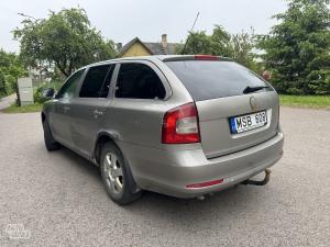Skoda Octavia 2009 Viļņa, ar dzinēja tilpumu 1.90 L un nobraukumu 433 tūkst. km par 900 €, foto 4 vietnē AUTOMOTO.COM.LV