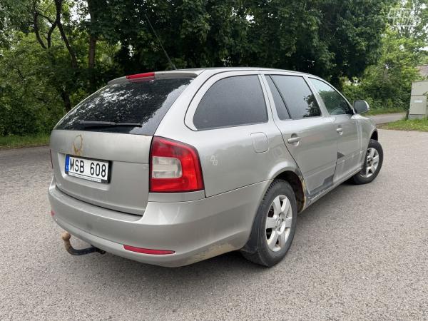Skoda Octavia 2009 in Vilnius, with an engine capacity of 1.90 L and mileage of 433 thousand km for 900 €, photo 4 on AUTOMOTO.COM.LV