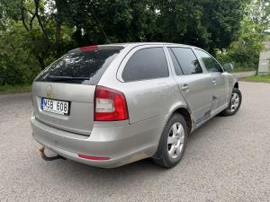 Skoda Octavia 2009 Viļņa, ar dzinēja tilpumu 1.90 L un nobraukumu 433 tūkst. km par 900 €, foto 5 vietnē AUTOMOTO.COM.LV