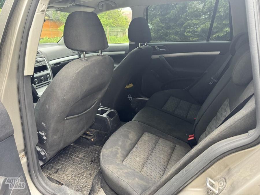 Skoda Octavia 2009 Viļņa, ar dzinēja tilpumu 1.90 L un nobraukumu 433 tūkst. km par 900 €, foto 8 vietnē AUTOMOTO.COM.LV