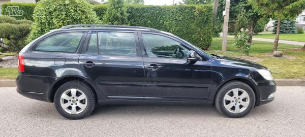 Skoda Octavia 2009 in Kedainiai, with an engine capacity of 2.00 L and mileage of 275 thousand km for 3599 €, photo 3 on AUTOMOTO.COM.LV