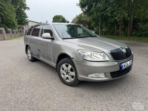 Skoda Octavia 2009 in Vilnius, with an engine capacity of 1.90 L and mileage of 441 thousand km for 900 €, photo 6 on AUTOMOTO.COM.LV