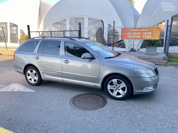 Skoda Octavia 2009 in Vilnius, with an engine capacity of 1.40 L and mileage of 325 thousand km for 2250 €, photo 4 on AUTOMOTO.COM.LV