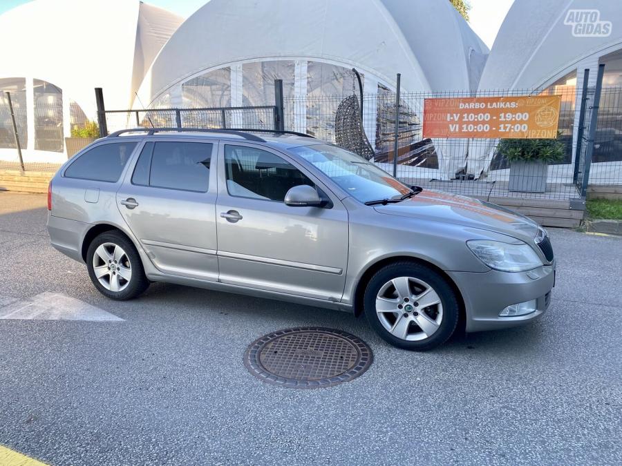 Skoda Octavia 2009 in Vilnius, with an engine capacity of 1.40 L and mileage of 325 thousand km for 2250 €, photo 5 on AUTOMOTO.COM.LV