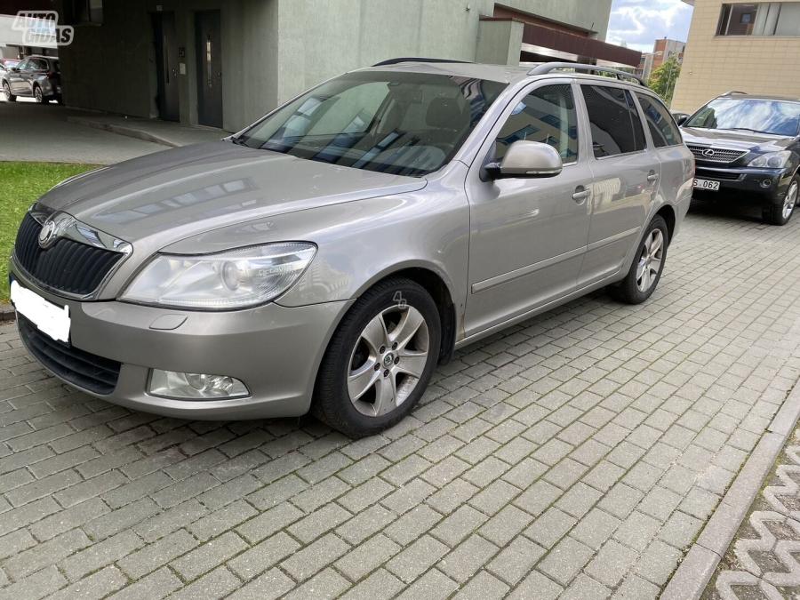 Skoda Octavia 2009 in Vilnius, with an engine capacity of 1.40 L and mileage of 325 thousand km for 2000 €, photo 3 on AUTOMOTO.COM.LV