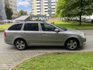Skoda Octavia 2009 in Vilnius, with an engine capacity of 1.40 L and mileage of 325 thousand km for 2000 €, photo 4 on AUTOMOTO.COM.LV
